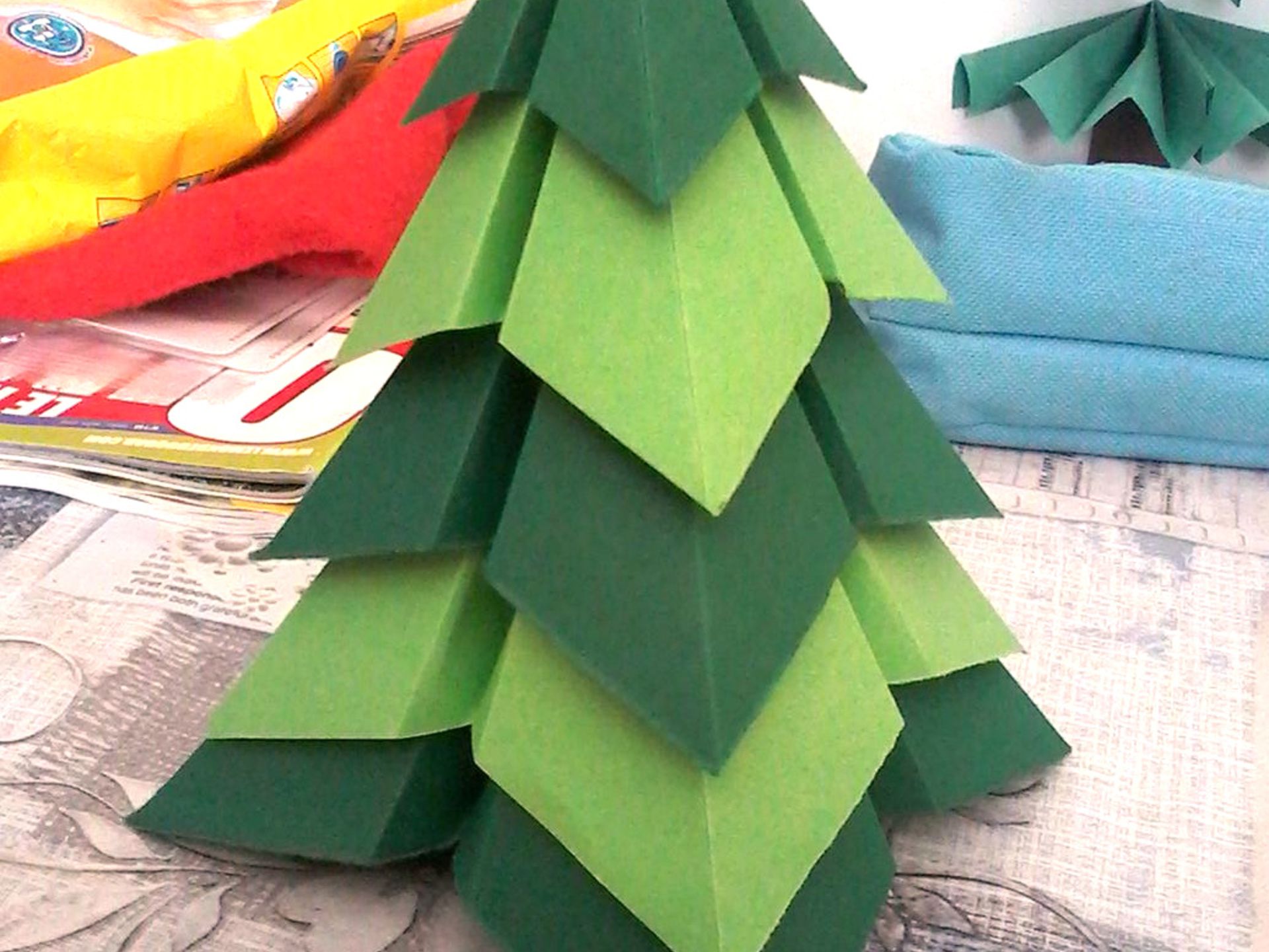 Origami Very Easy Christmas Tree pictures